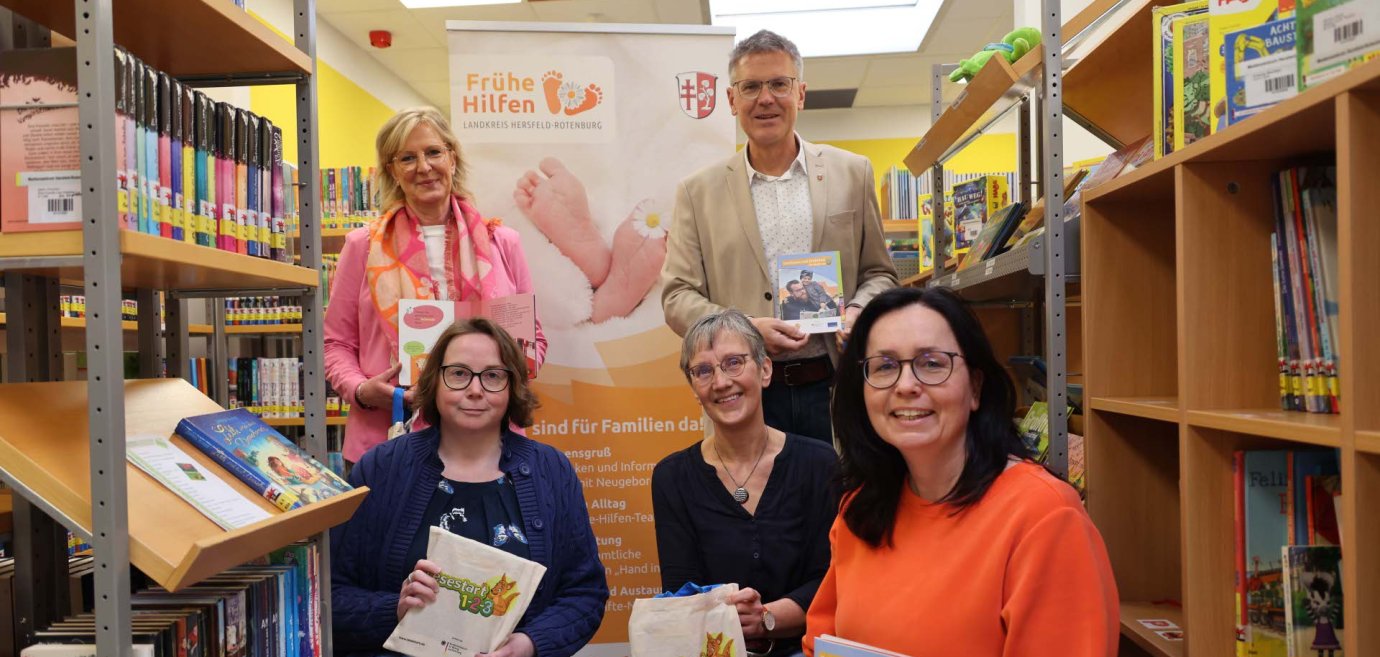 Medienzentrum und Frühe Hilfen kooperieren beim Projekt „Lesestart 1-2 ...